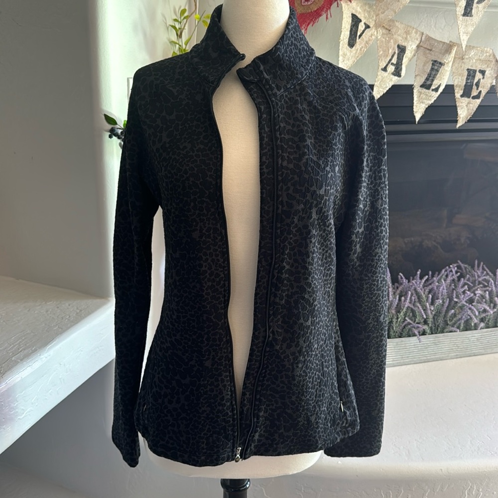 Super Cute Lucy Zip Up Workout Jacket Size Medium - Gem